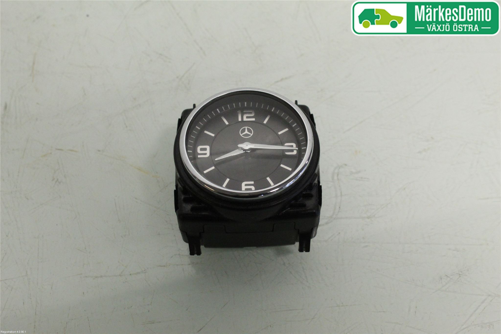Mercedes-Benz E-CLASS (W213) Electrical clock A 213 827 20 00