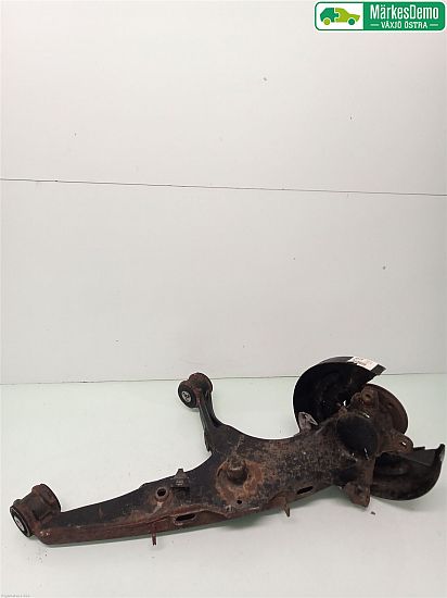 7E0501071 : Draagarm achter en Asschenkel / Wielnaaf achter - Autoparts24