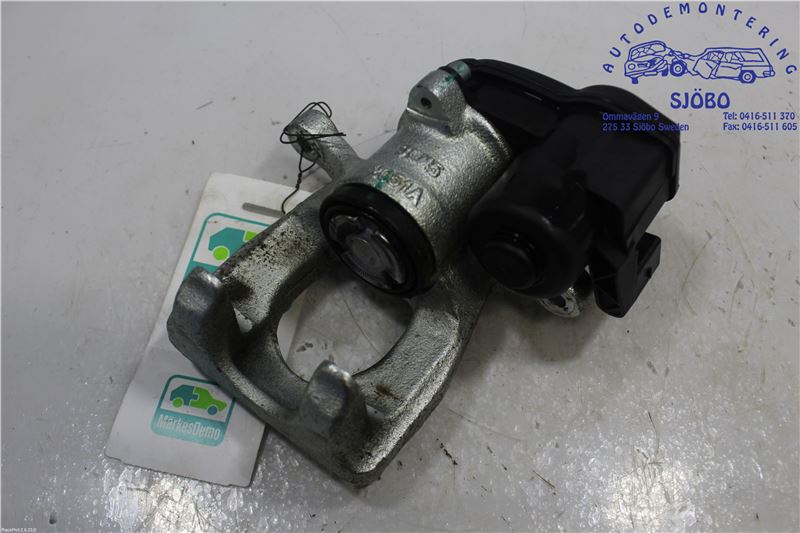 440114CA0A : Remklauw, linksachter en Remklauw, rechtsachter - Autoparts24