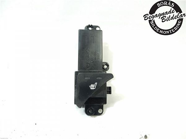 93330-3W000WK : Stoelverwarming schakelaar - Autoparts24