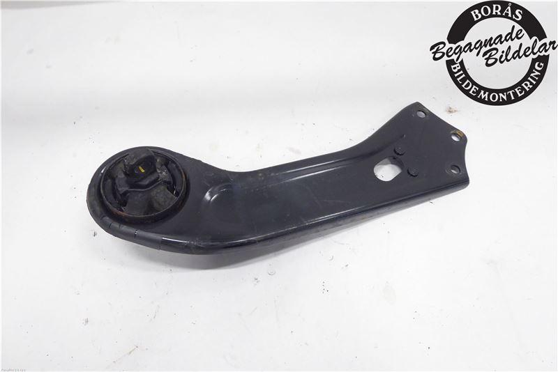 55270-D3050 : Bærearm bag - Autoparts24