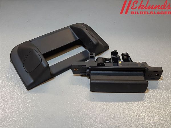 BK21-V266A62-AD : Handle - interior - Autoparts24