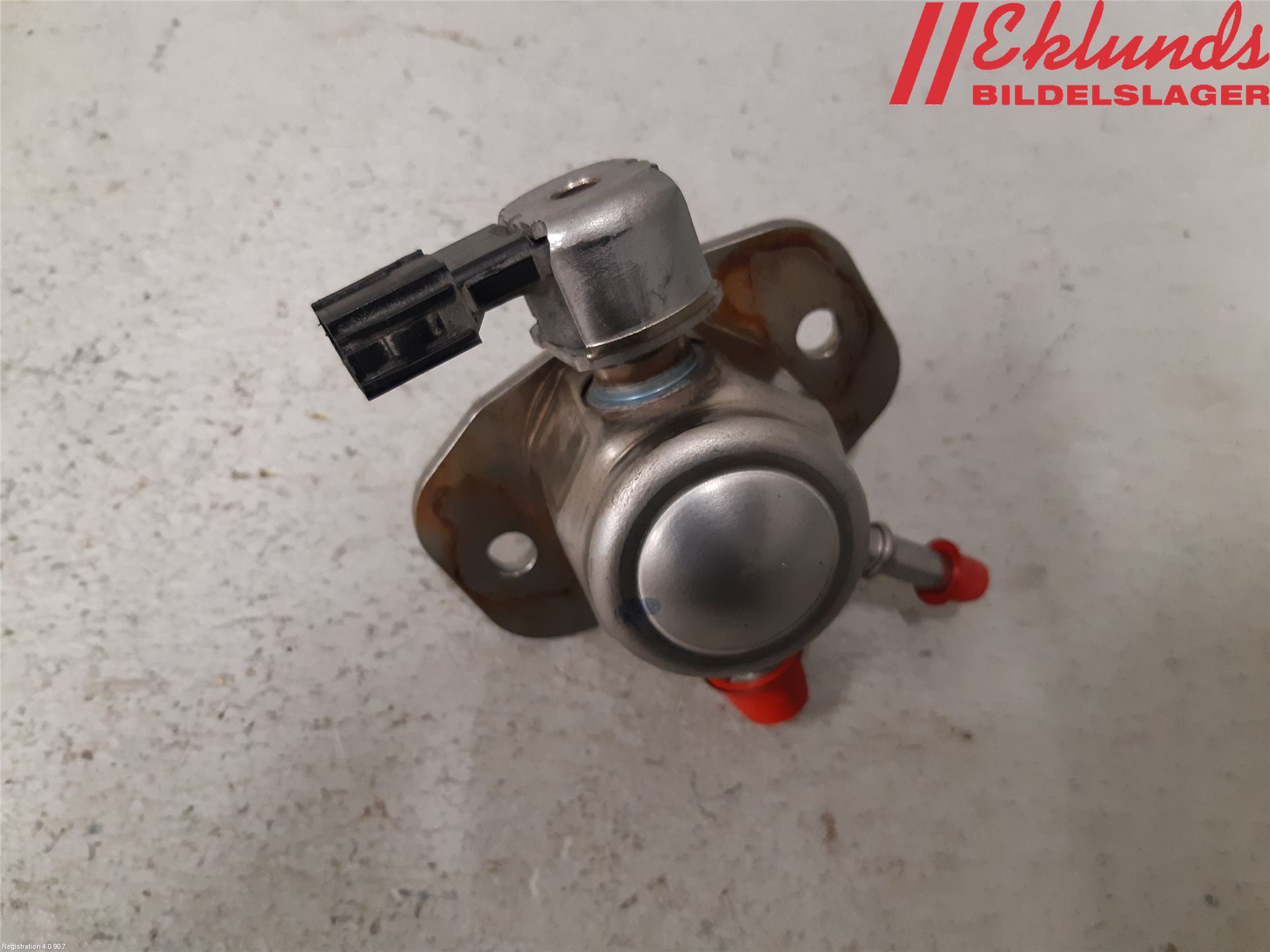 Toyota AURIS Estate (_E18_) Fuel pump 23101-47010