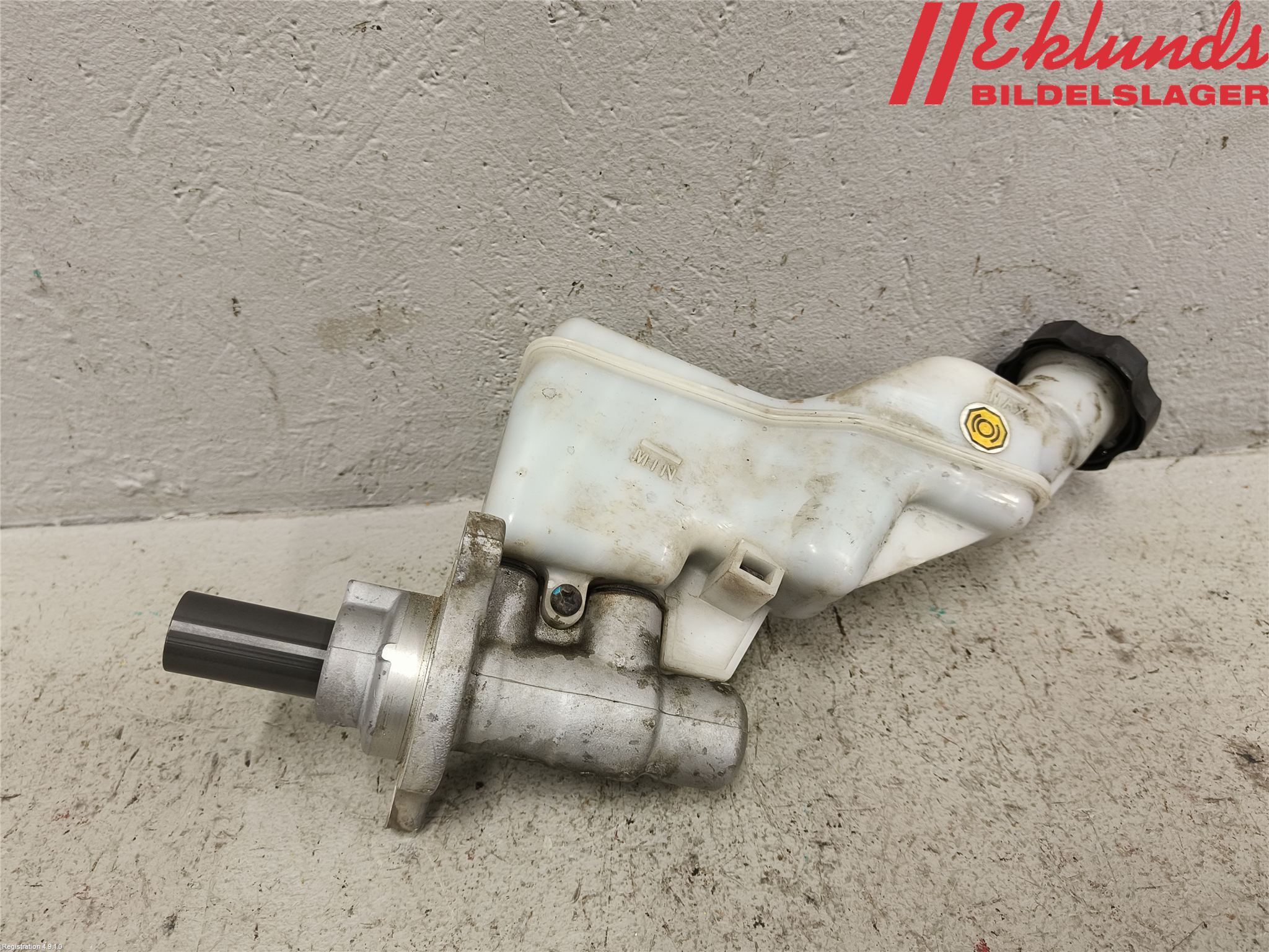 Hyundai i40 CW (VF) Brake - Master cylinder 585103Z000, 58510 3Z000