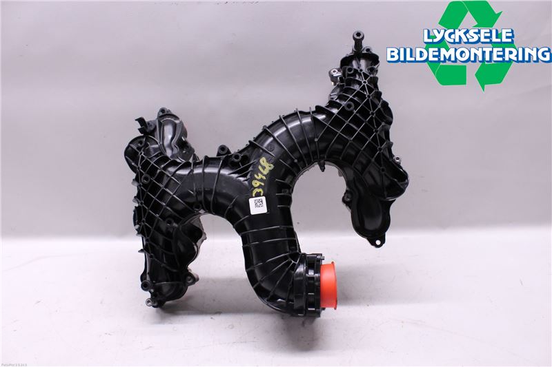 059129711 : Inlaatspruitstuk - Autoparts24