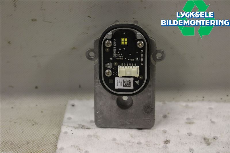 5TA-998-477 : Belysning styreenhed - Autoparts24