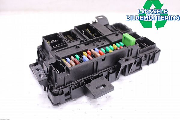 Brugt Ford Tourneo - Sikringsboks | Autoparts24