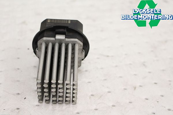 A0008212992 : Kachel weerstand - Autoparts24