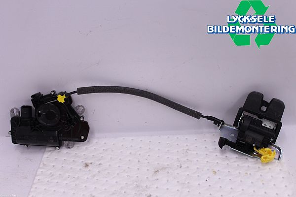 5NA827506 : Centrallås og Bagklap styreenhed - Autoparts24