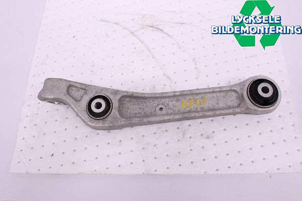 8W0-407-152-C : Bærearm forrest nederst - Autoparts24