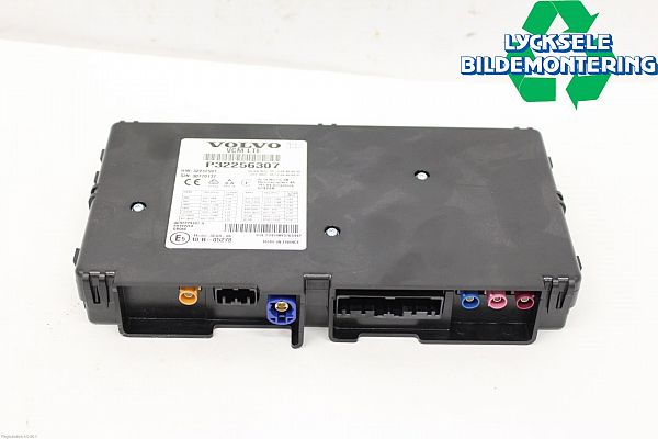 32256307 : Styrboks diverse - Autoparts24