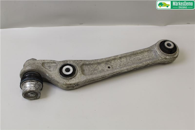 8W0407151A : Bærearm forrest nederst - Autoparts24