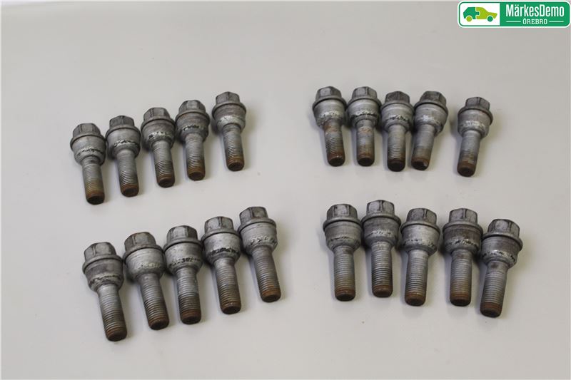 VW Caravelle - Velg toebehoren Caravelle | Autoparts24