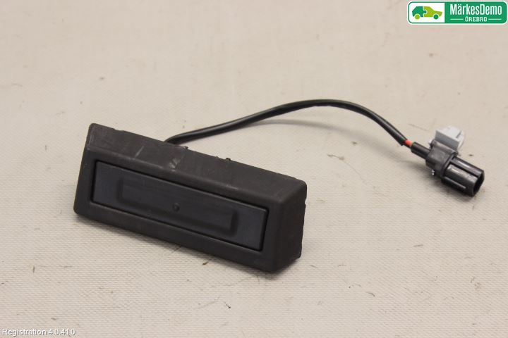 81720G-5000 : Handgreep / deurgreep achterklep en Deurcontact - Autoparts24