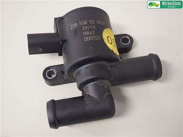 5Q0-906-457-A : Heizungsschalter und Zirkulationspumpe - Autoparts24