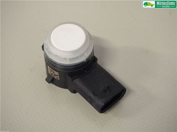 1633559680 : Parkeerhulp achter sensor en Parkeerhulp sensor voorzijde ...