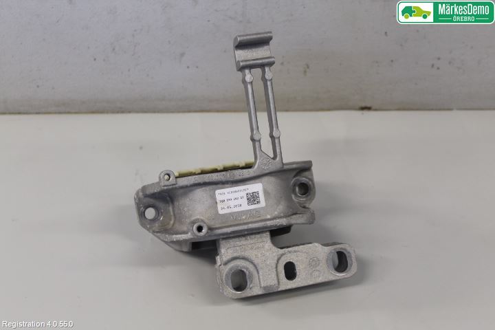 2Q0199262AT : Motorrubber / Motorsteun en Motorophanging - Autoparts24