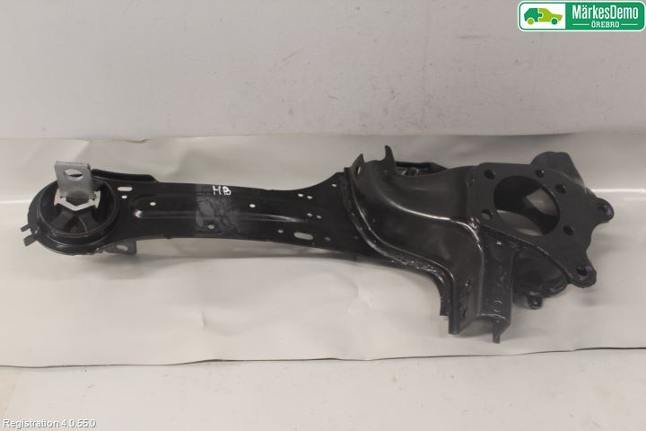 31476185 : Draagarm achter en Asschenkel / Wielnaaf achter - Autoparts24