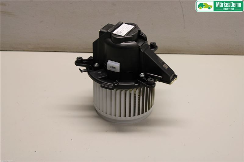 16-096-901-80 : Kachel Ventilatiemotor / aanjager - Autoparts24