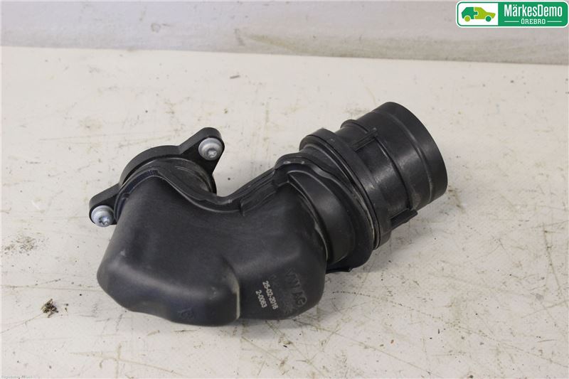 04E-129-656-R : Intercooler hose en Inlaatslang - Autoparts24