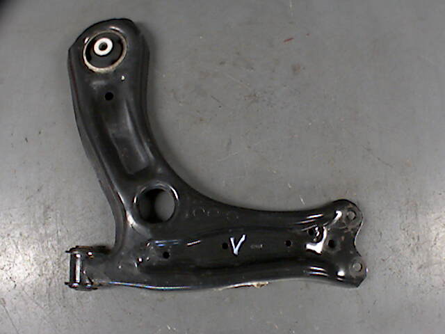 6R0407151 : Bærearm forrest nederst - Autoparts24