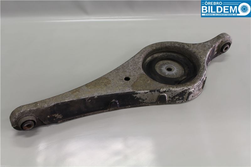 31317602 : Bærearm bag og Bærearm - bagerst øverst - Autoparts24