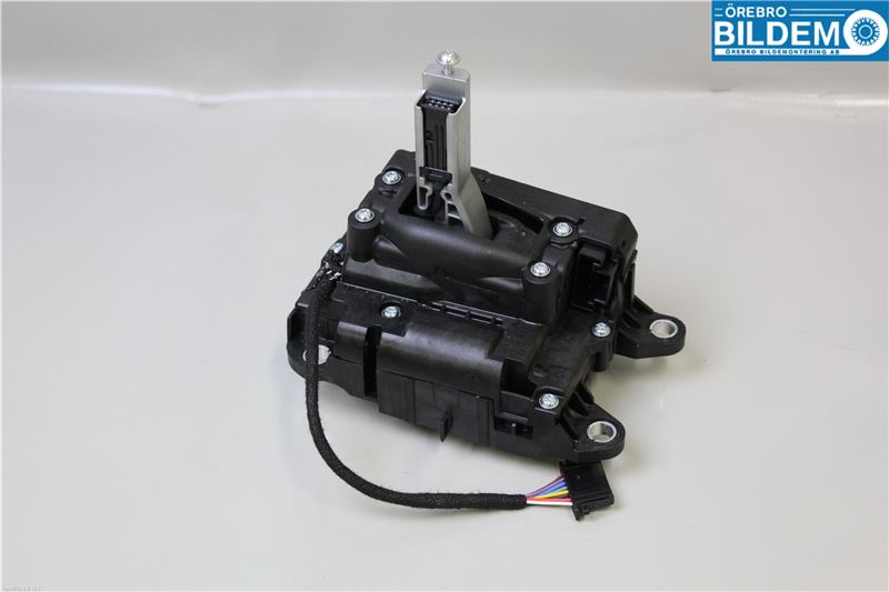 8W1-713-041-N : Versnellingspook automaat en Versnellingspook - Autoparts24