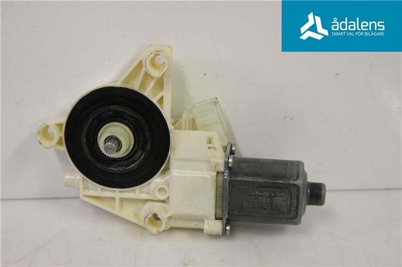 0130822636 : Portierruitmotor - Autoparts24