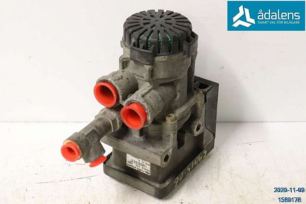 20828237 : Scheinwerfer - Autoparts24