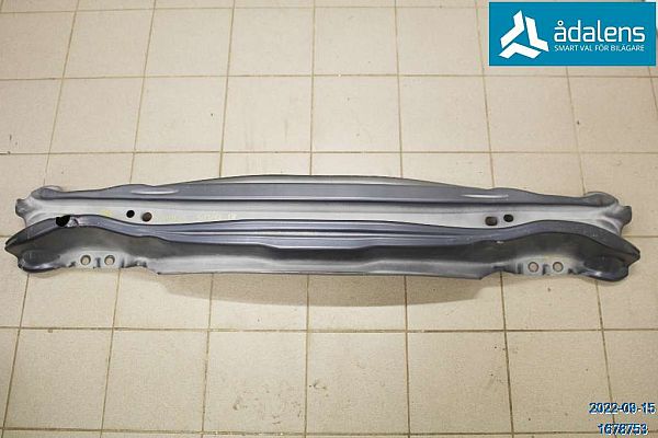 31299699 : Bumperbalk achter en Bumper versterking - Autoparts24