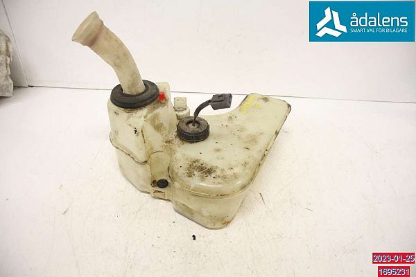 1369857 : Ruitensproeier reservoir - Autoparts24