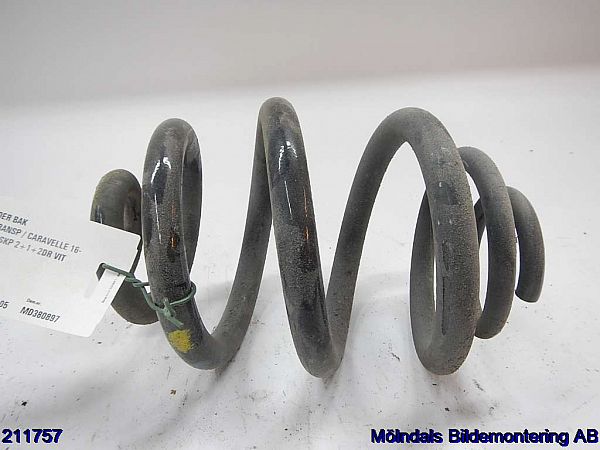 7E0-511-115-N : Bagfjeder - Autoparts24