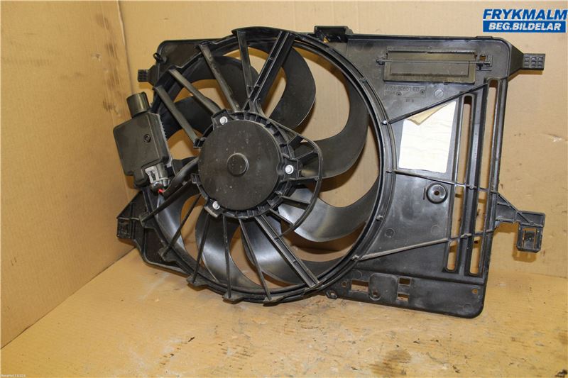 8V61-8C607-ED : Koelvin / Vin en Radiator bovenkant - Autoparts24