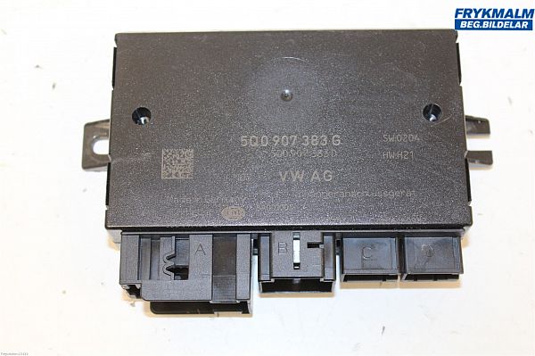 5Q0-907-383-N : styreenhed - anhængertræk og Anhængertræk - Autoparts24