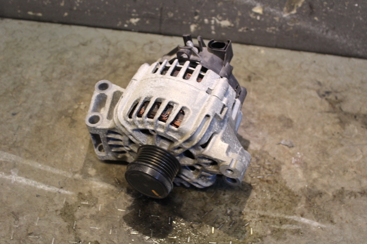 36002122 : Generator - Autoparts24