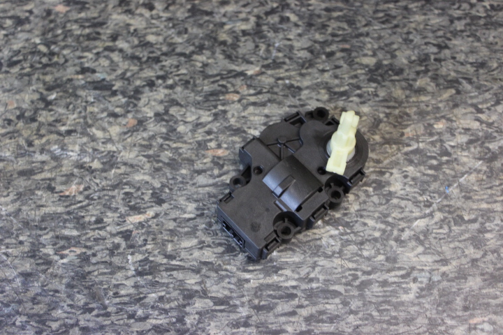 412650920 : Varmeregulering og Varmereguleringsmotor - Autoparts24