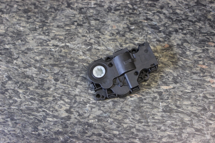 412650920 : Varmeregulering og Varmereguleringsmotor - Autoparts24