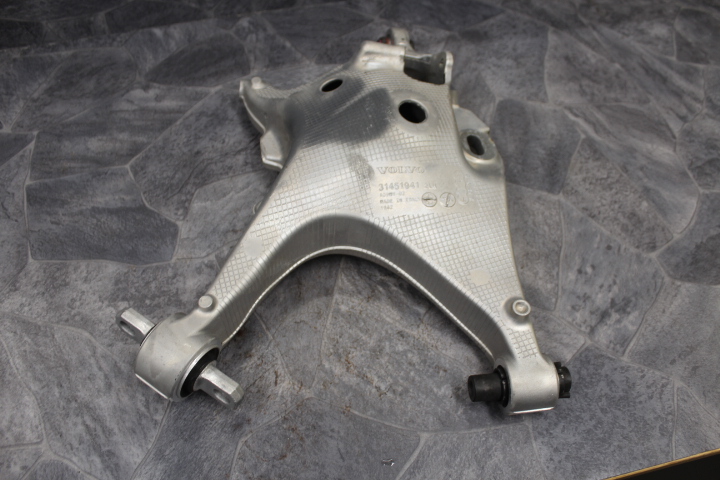 31476076 : Bærearm bag - Autoparts24