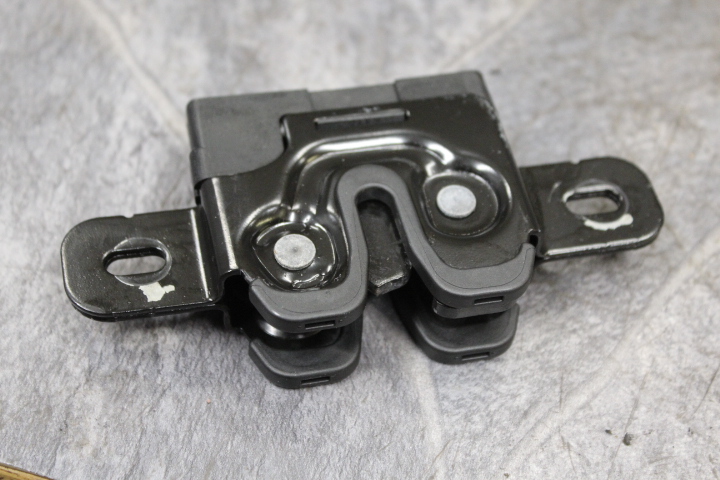 31425974 : Hjelmlås og Hjelmhængsel - Autoparts24