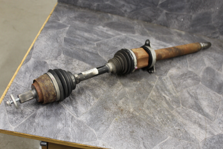 31437066 : Drivaksel for - Autoparts24