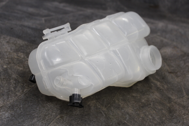 31338764 : Expansievat / Koelvloeistof Reservoir - Autoparts24