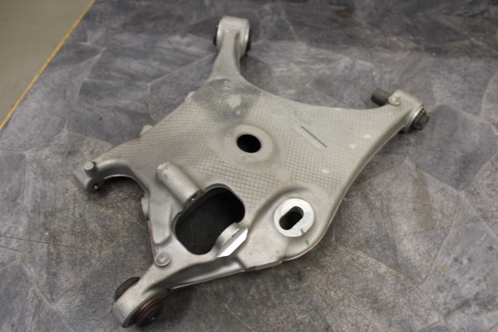 32246509 : Bærearm bag - Autoparts24