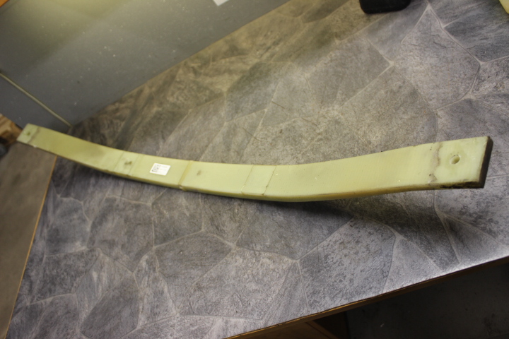 32370038 : Bladfjeder - bag - Autoparts24