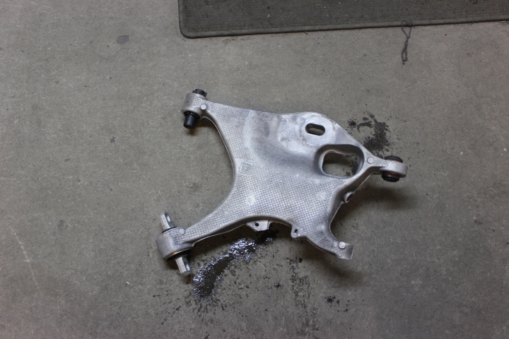 31387209 : Bærearm bag - Autoparts24