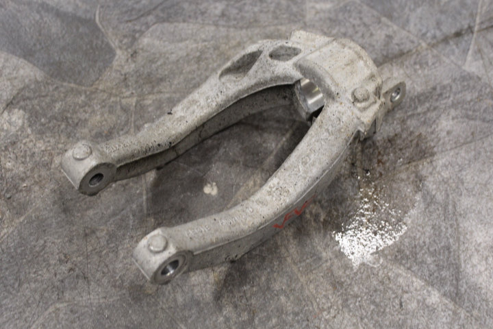 Volvo V90 Querlenker vorne unten gebraucht kaufen | Autoparts24