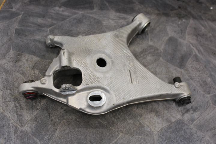 32246509 : Bærearm bag - Autoparts24