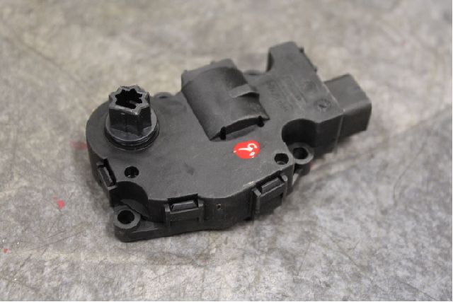 31418935 : Varmeregulering og Varmereguleringsmotor - Autoparts24