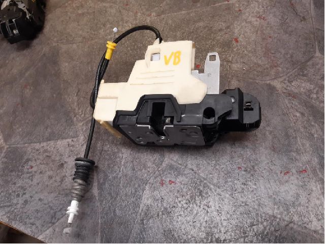 32131412 : Zentralverriegelung und Türschloss - Autoparts24