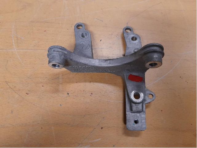 31437845 : Motorophanging - Autoparts24