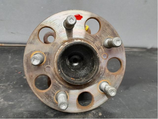 89544-F4010 : Asschenkel / Wielnaaf achter - Autoparts24